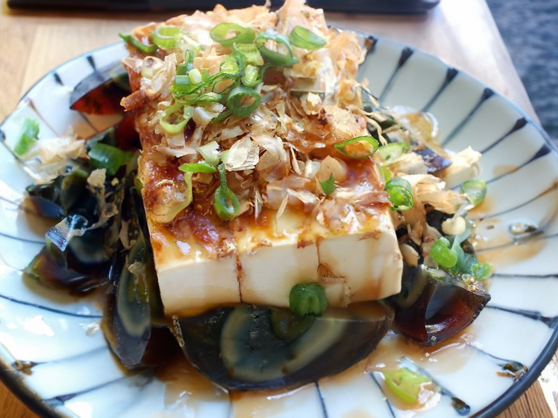 Recipe: Century egg with tofu “pi dan dou fu，皮蛋豆腐” – rich Oriental